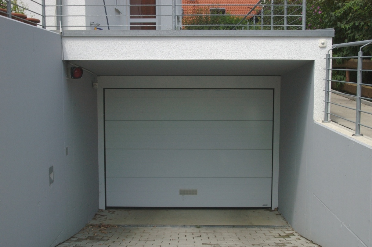 Hochwertige Garagentore vom Fachhändler | Mettler GmbH